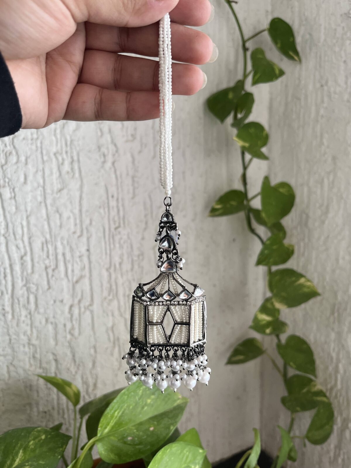 Paalki Jhumka- Black - Iraaya's Pitara